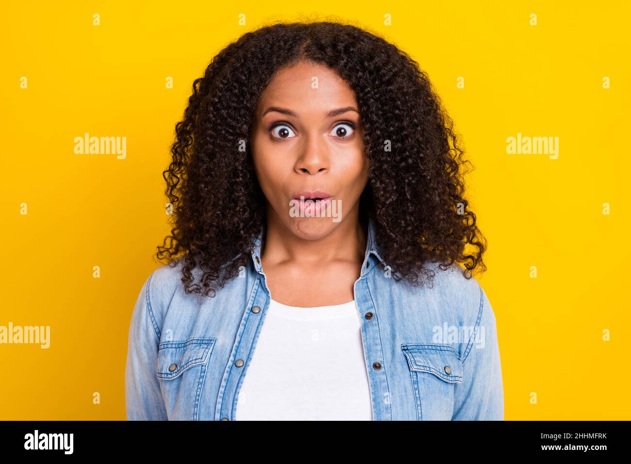 Photo of young amazed afro american shocked woman face reaction news ...