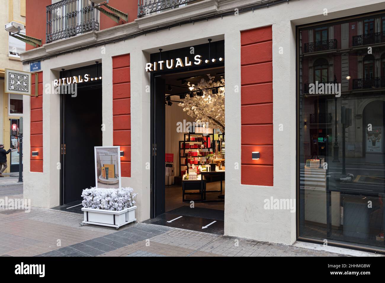 Rituals logo hi-res stock photography and images - Alamy