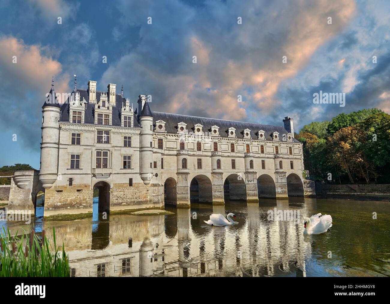 The Renaissance Chateau de Chenonceau spanning the river Cher, Indre-et ...