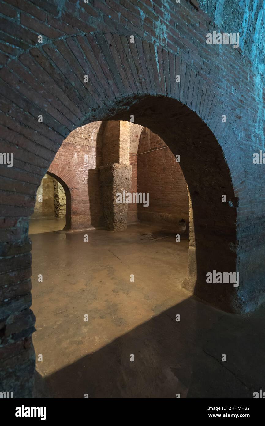 Cisterns italy hi-res stock photography and images - Alamy