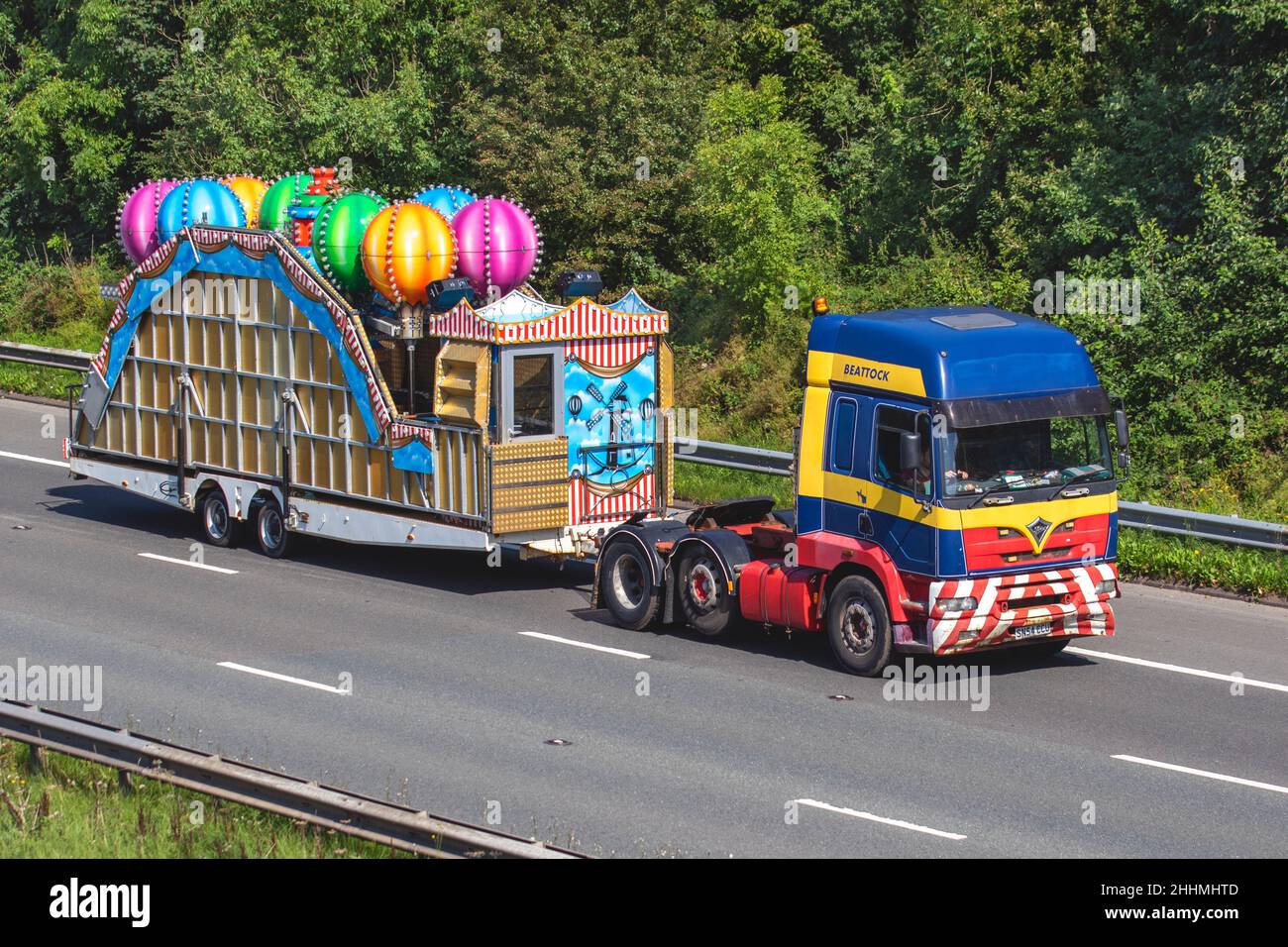 Beattock 2004 Foden A3-6M 420 GRS tractor unit towing Fairground ...