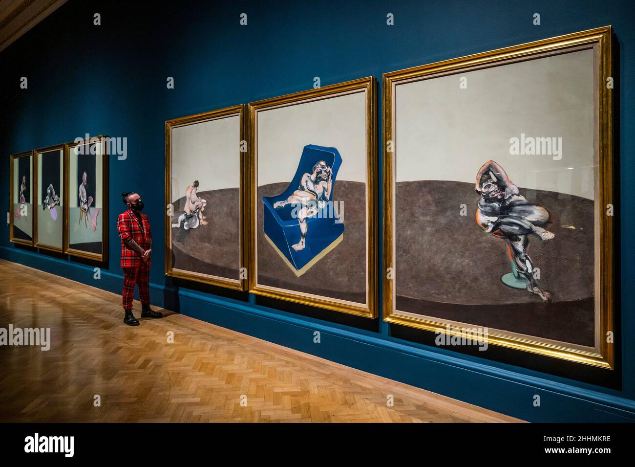 London, UK. 25th Jan, 2022. Three figures in a room, 1964 and Triptych ...