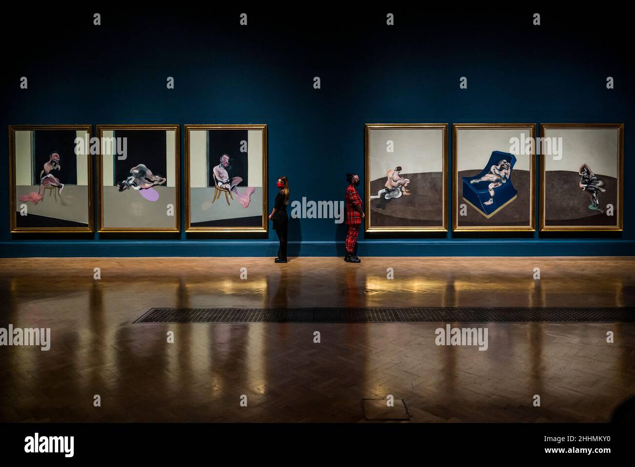 London, UK. 25th Jan, 2022. Three figures in a room, 1964 and Triptych ...
