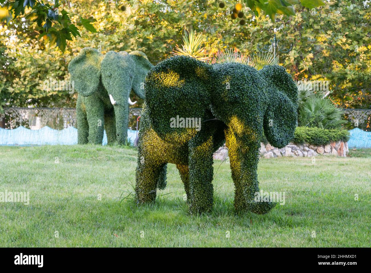 Animal elephant shaped hedge at the Castle in Ravadinovo, Bulgaria ...
