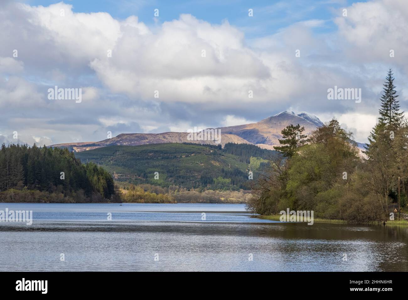 A view of a lock in the Scottish highlands Stock Photo - Alamy