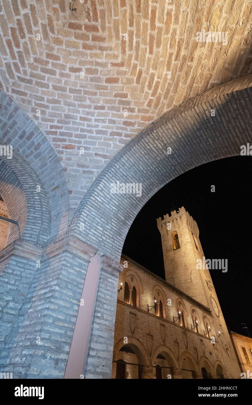 Cityscape, Piazza del Comune square; Civic Tower, Palazzo del Podesta’ palace, Montelupone ...