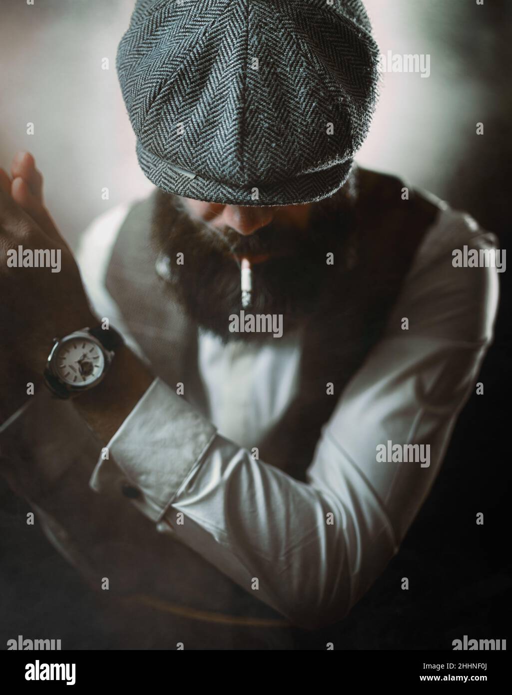 Peaky blinders portrait hi-res stock photography and images - Alamy