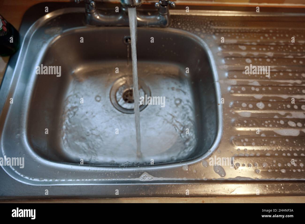 Water sink hi-res stock photography and images - Alamy