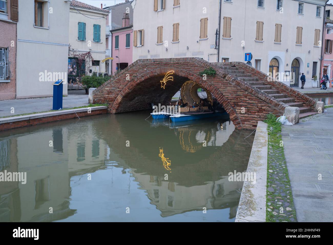 Christmas illuminations, The cribs under the Bridges of Comacchio ...