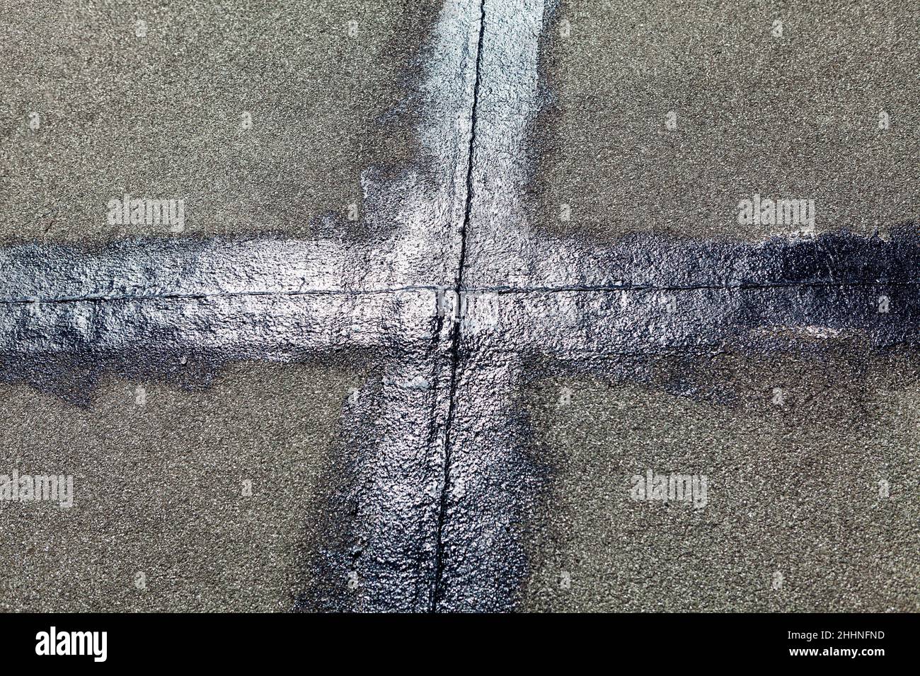 Roof joint sealing with resin . Rooftop surface Stock Photo - Alamy