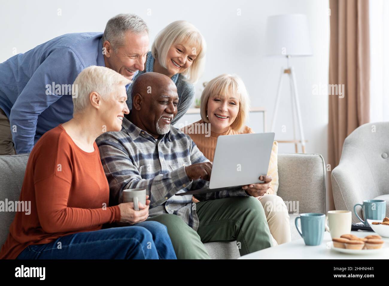 African elderly home hi-res stock photography and images - Alamy