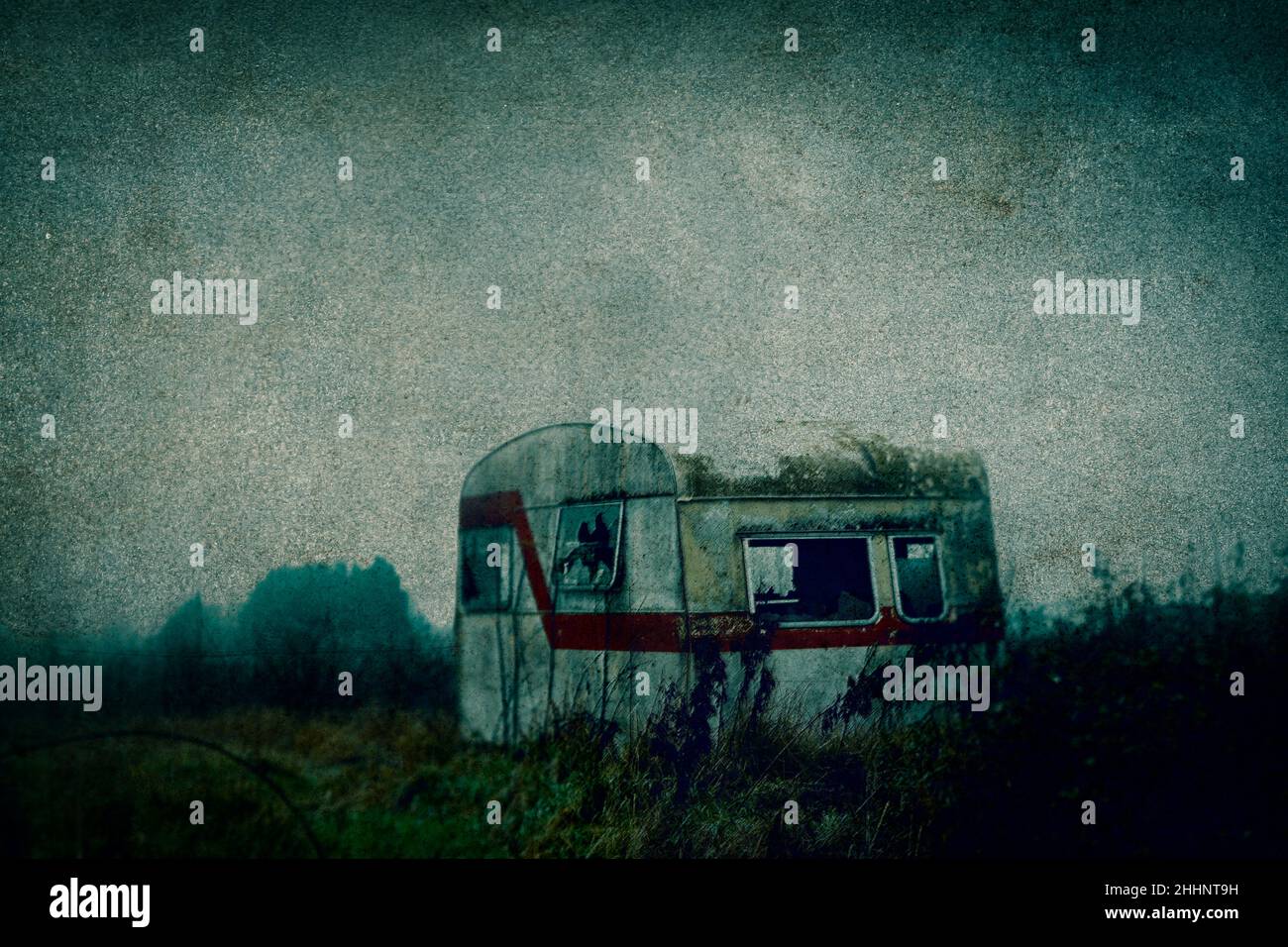 Abandoned caravan winter hi-res stock photography and images - Alamy