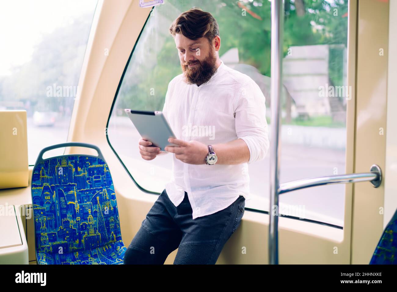 Using the bus station hi-res stock photography and images - Alamy