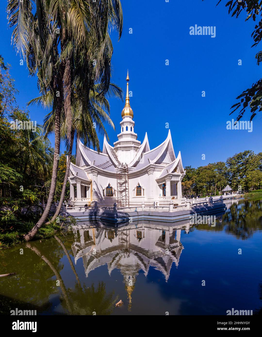 Luang pho to thailand hi-res stock photography and images - Alamy