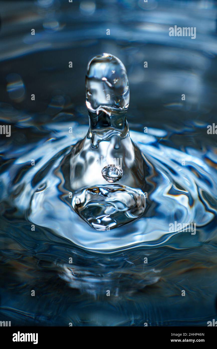 Raindrops hitting water surface hi-res stock photography and images - Alamy