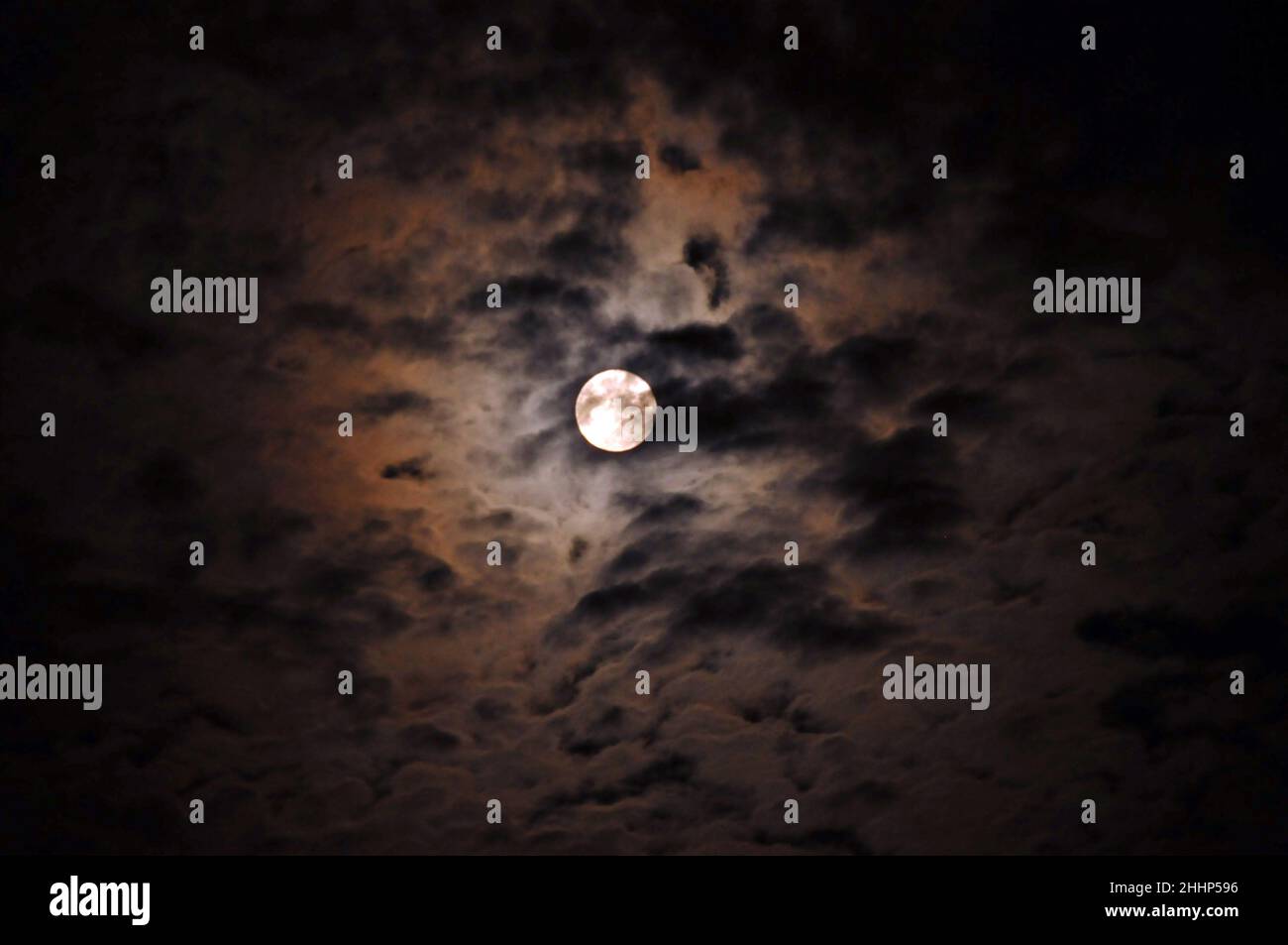 Mooning hi-res stock photography and images - Alamy