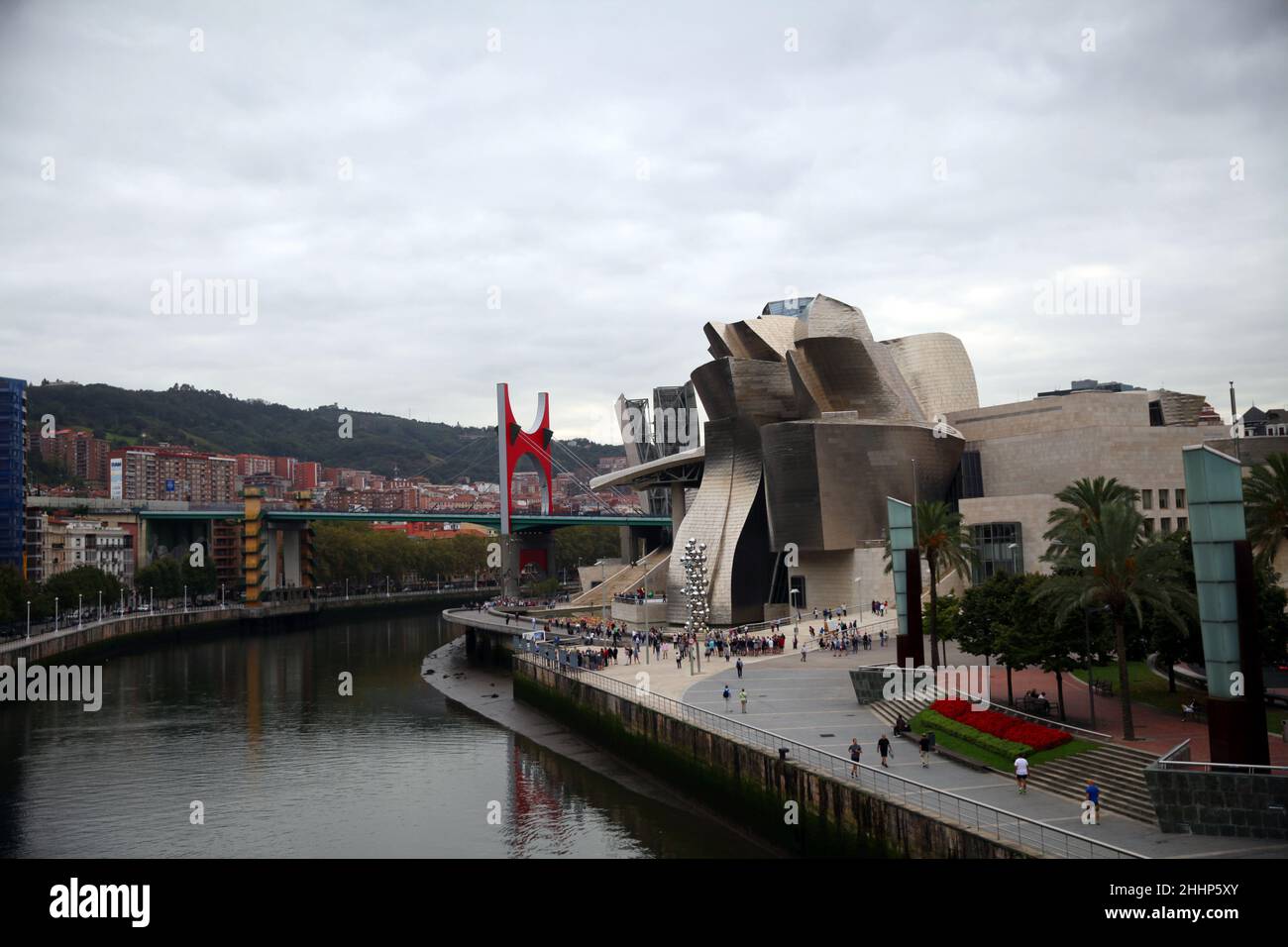 Bilbao guggenheim above hi-res stock photography and images - Alamy