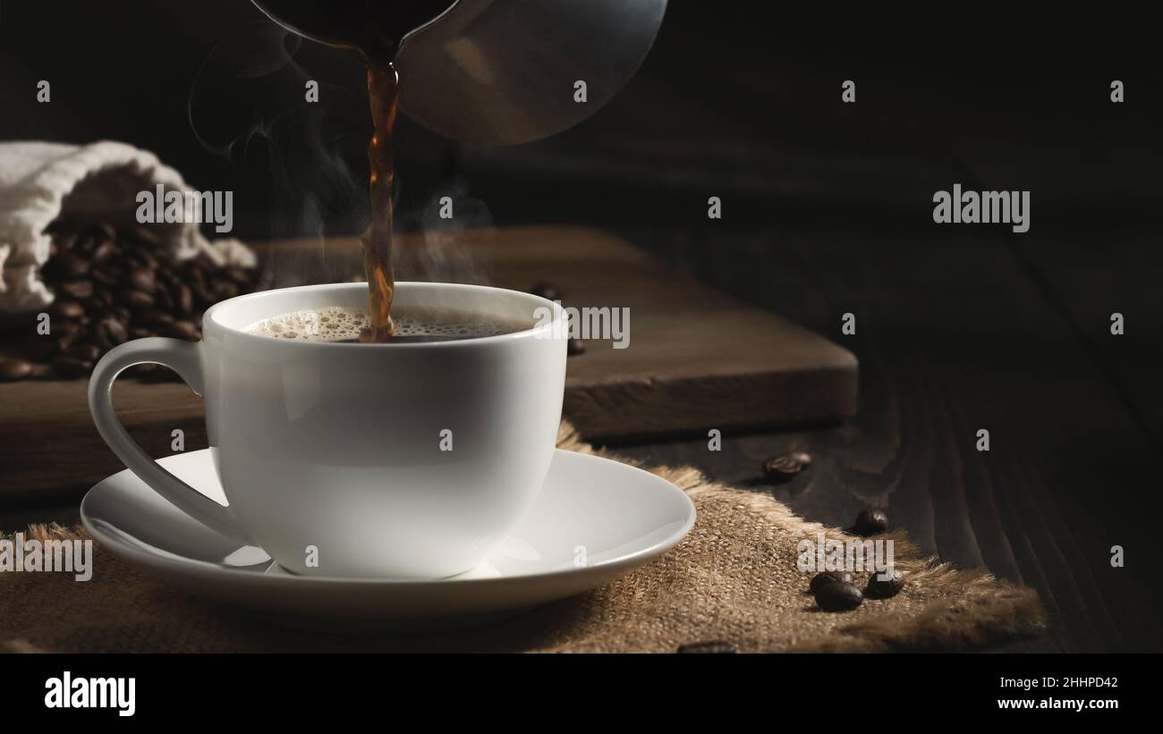Dark coffee bean hi-res stock photography and images - Alamy