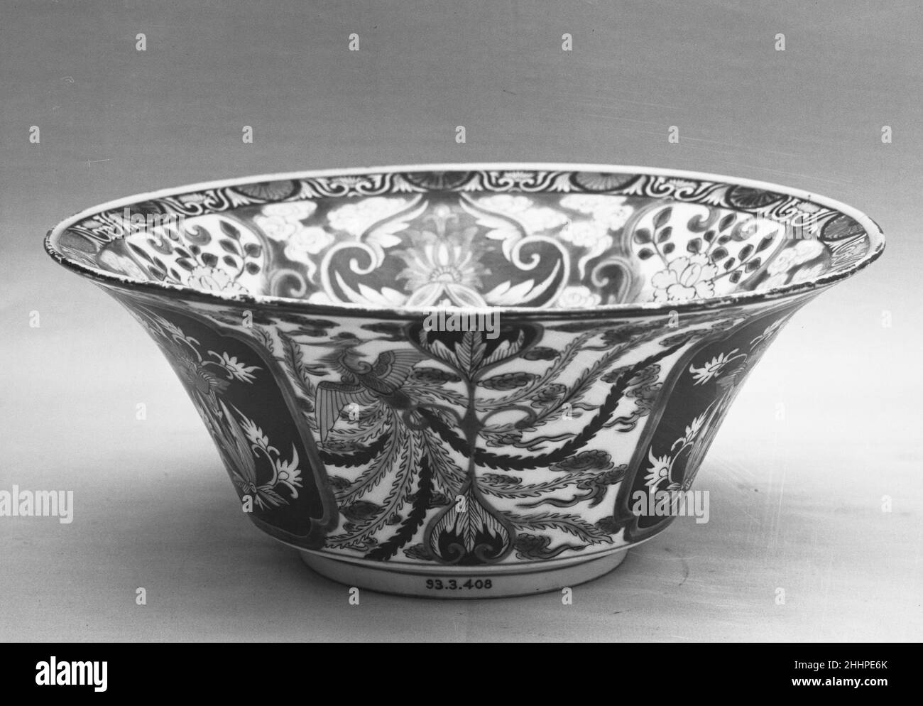 Japanese traditional pottery crafts hi-res stock photography and images ...