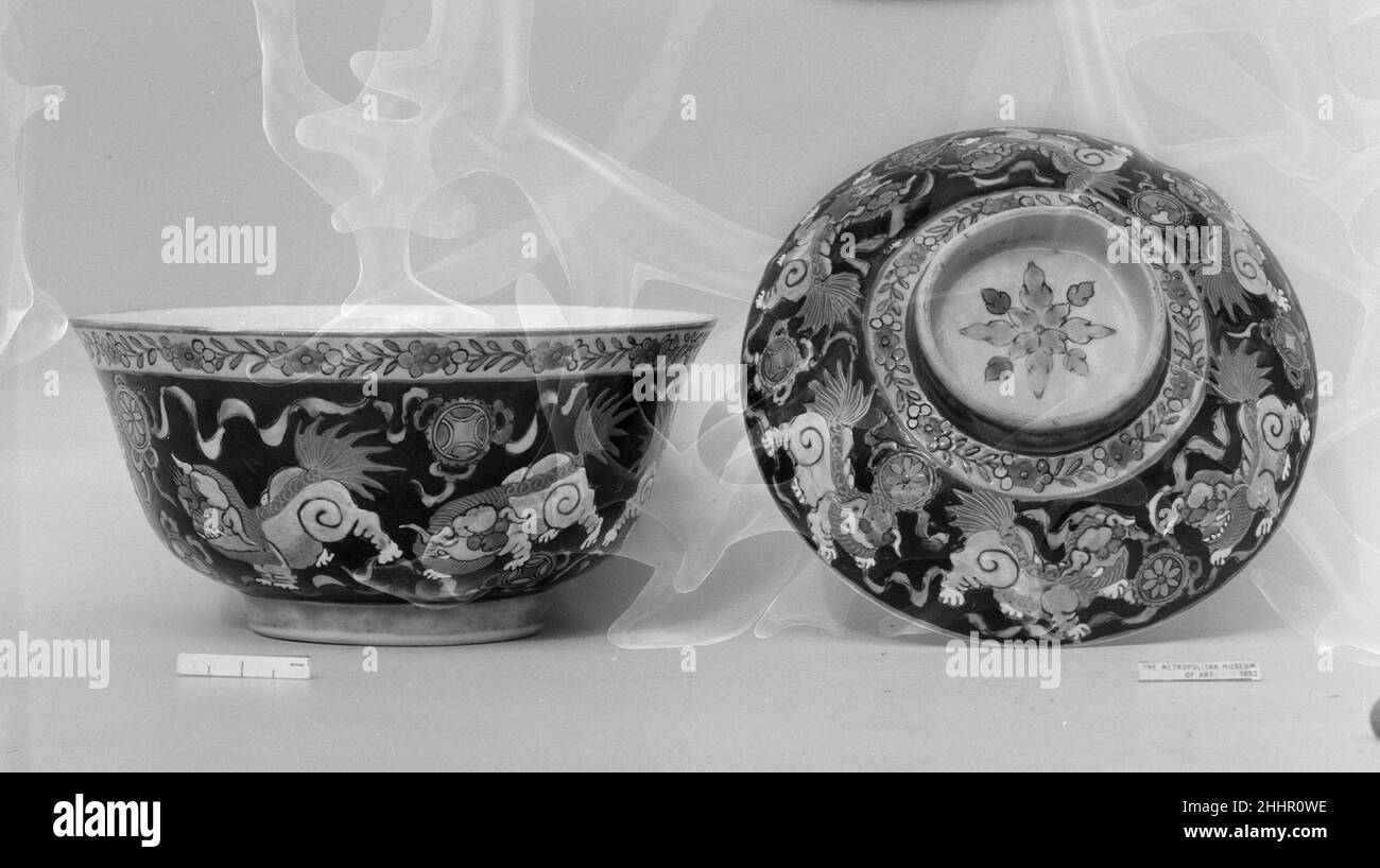 Covered bowl with lions 19th century China. Covered bowl with lions ...