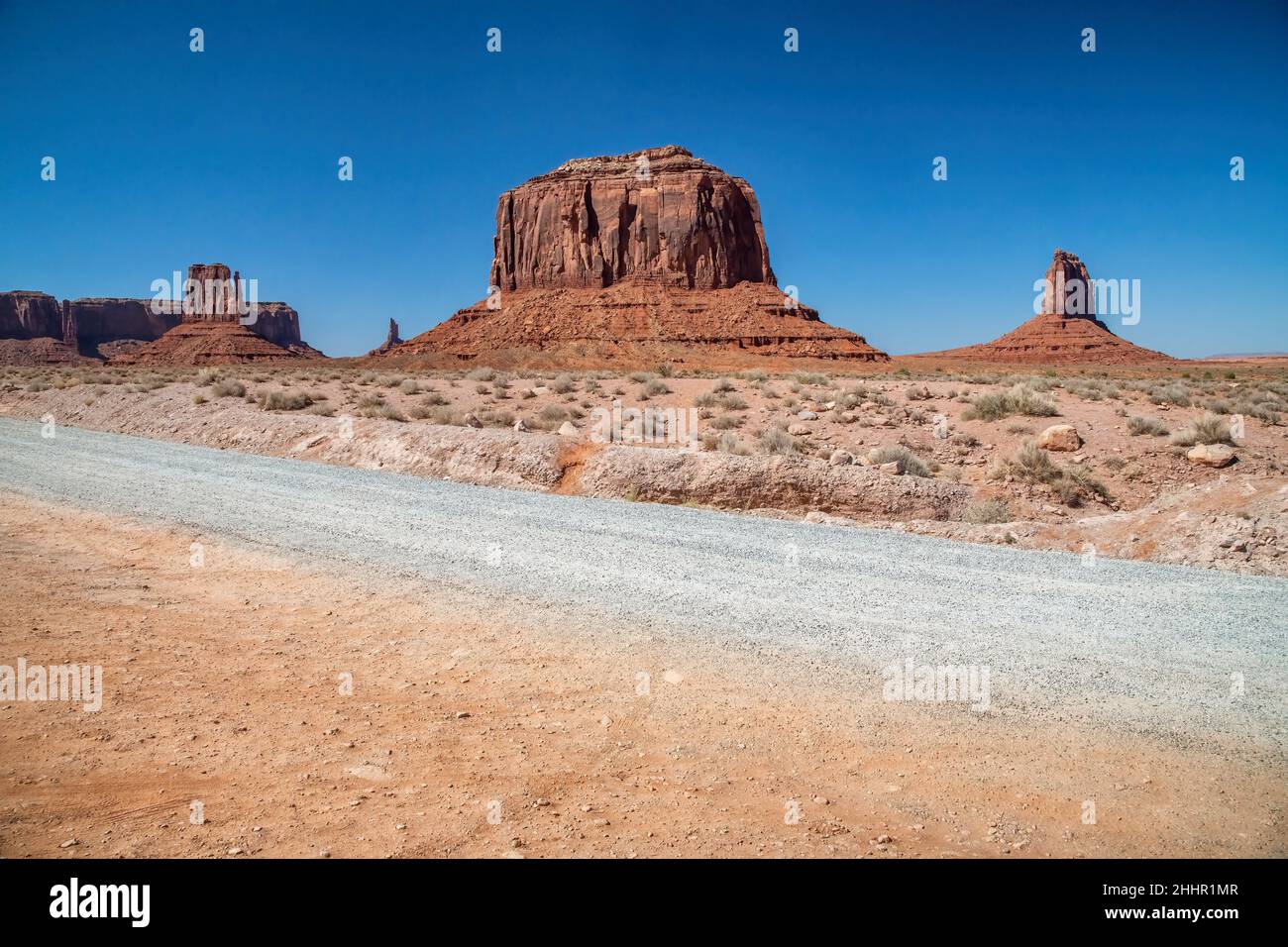 Car monument valley hi-res stock photography and images - Alamy