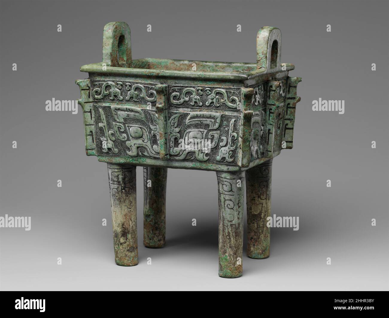 Ritual rectangular cauldron hi-res stock photography and images - Alamy