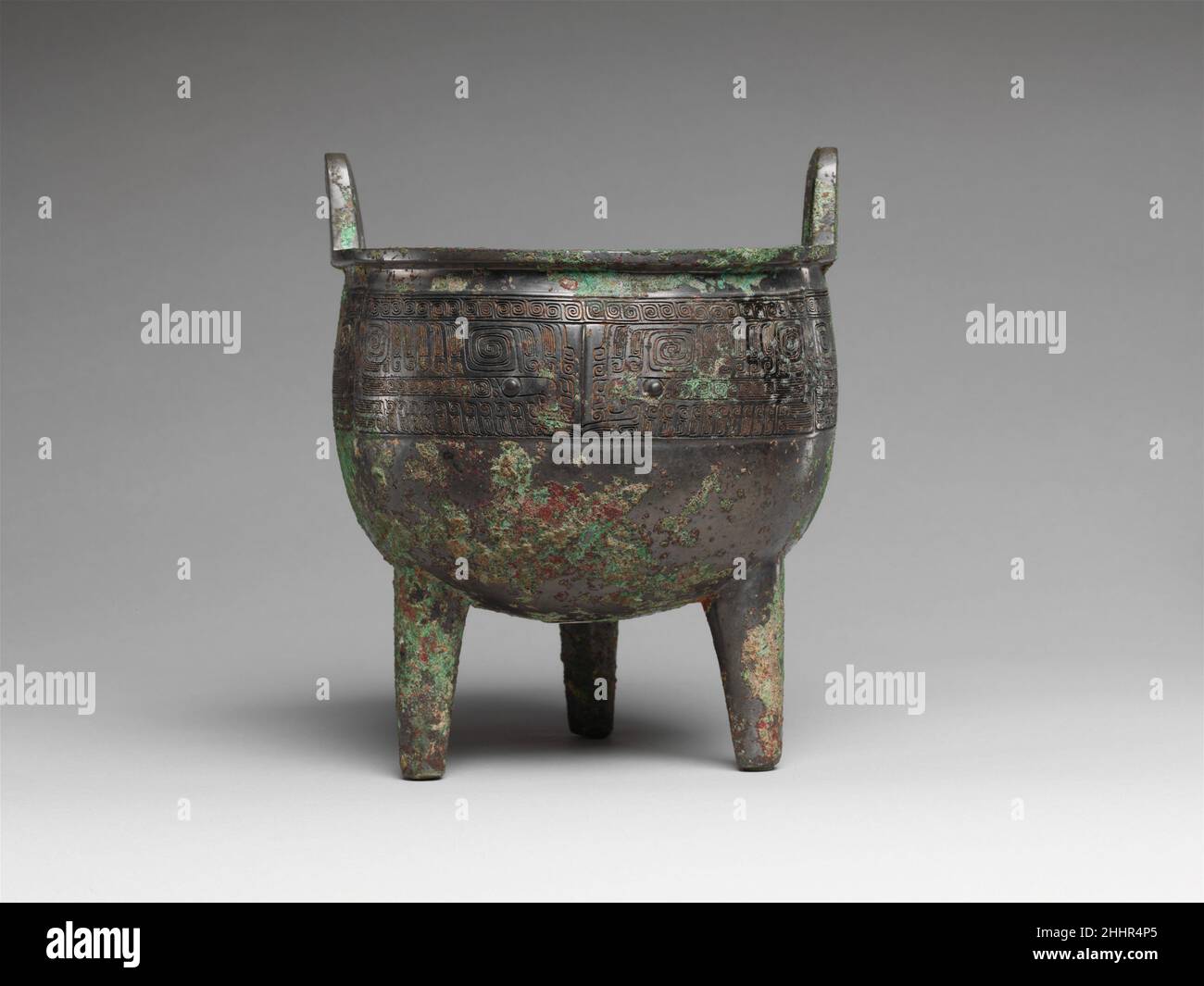 Tripod cauldron hi-res stock photography and images - Alamy