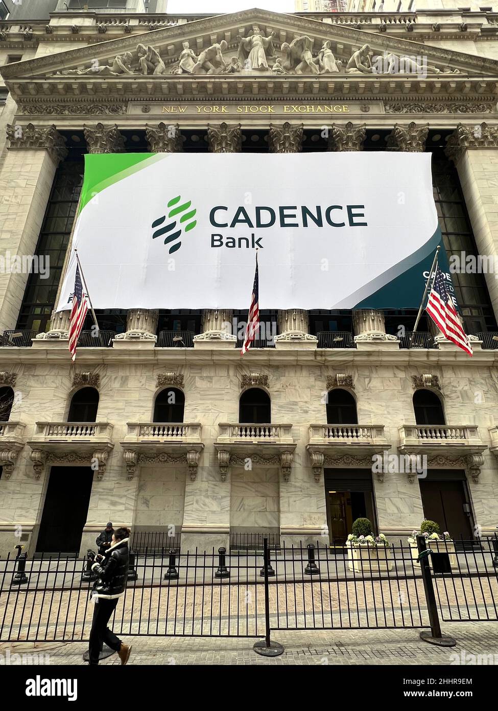Cadence Bank launched its new logo at the New York Stock Exchange (NYSE ...