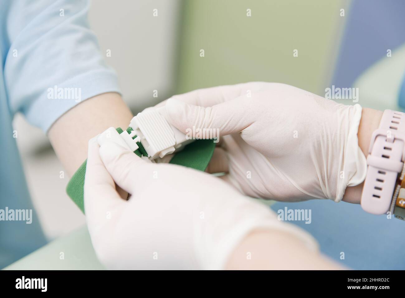 Hand swab hi-res stock photography and images - Alamy