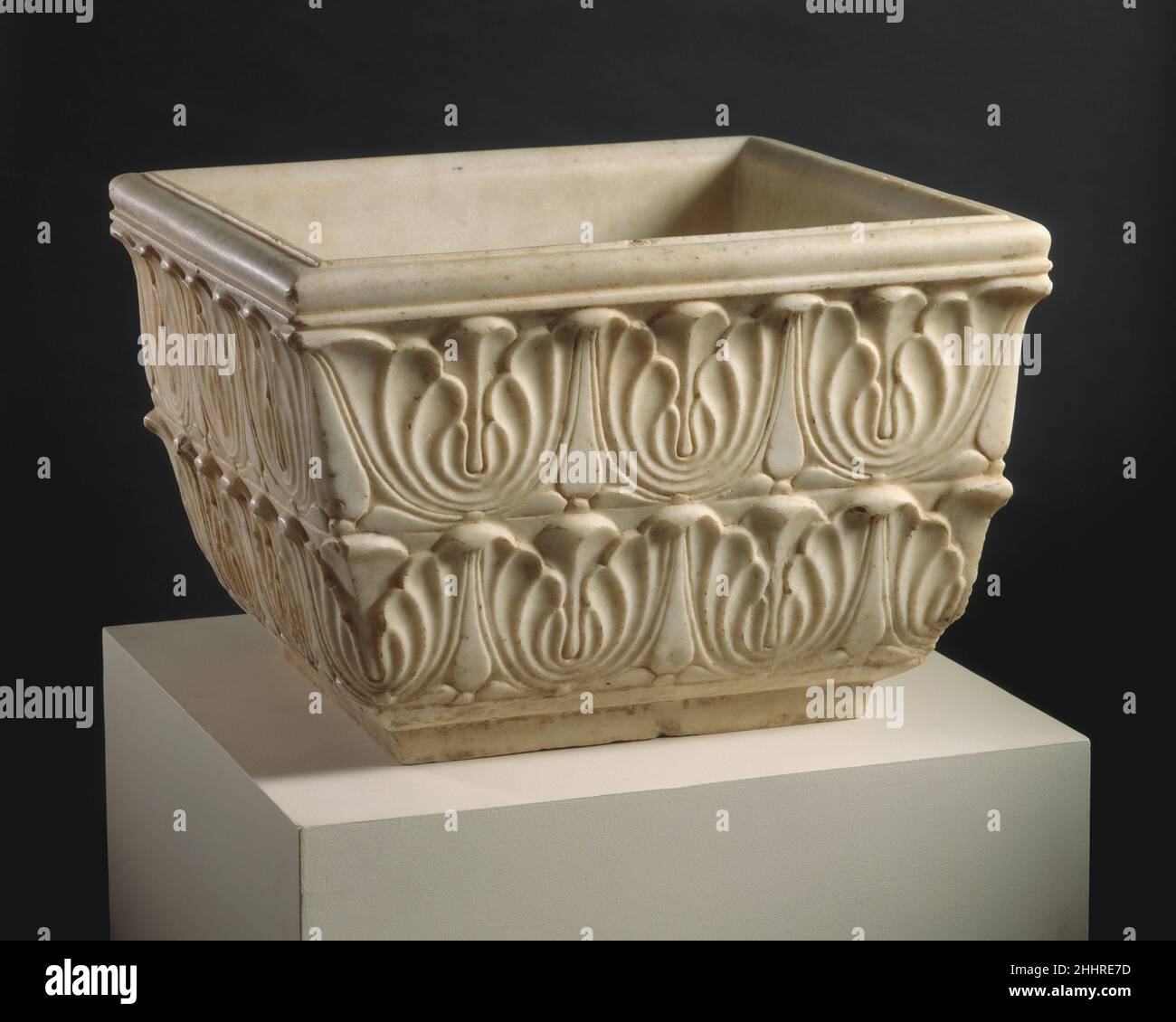 Basin with Stylized Lotus Blossoms 17th century Lyrical patterns of ...