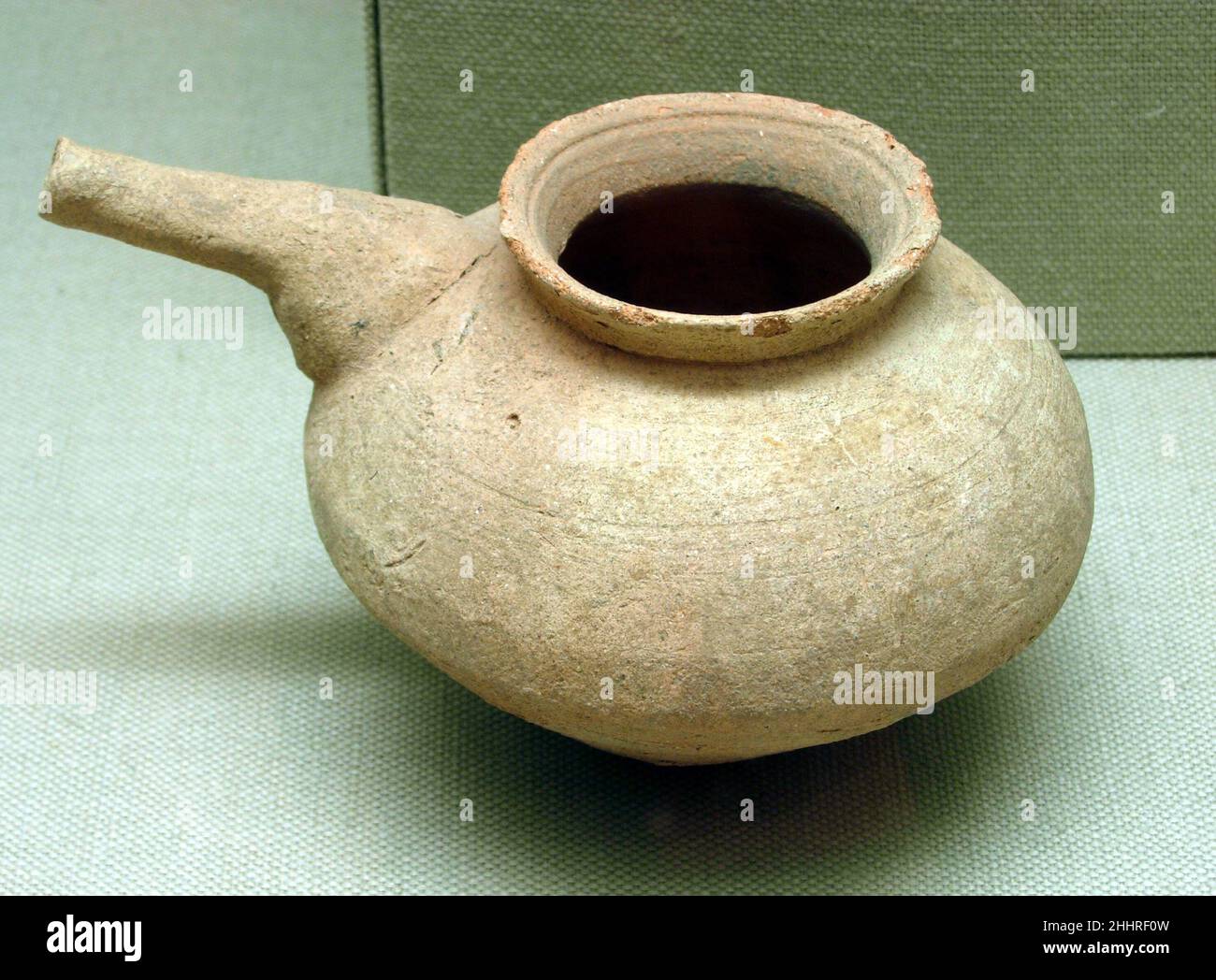 Drooping spout hi-res stock photography and images - Alamy
