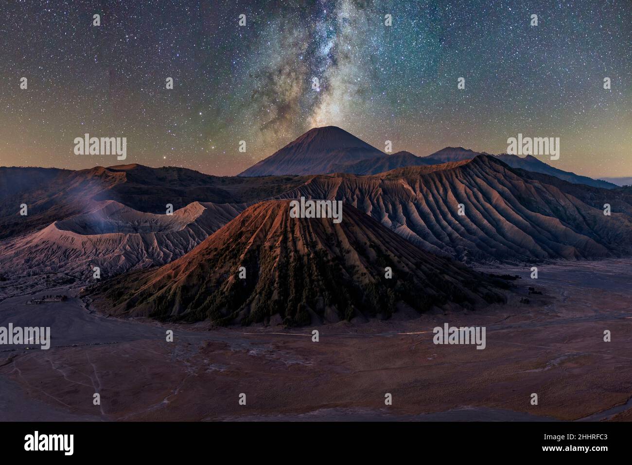 Dark starry night hi-res stock photography and images - Alamy