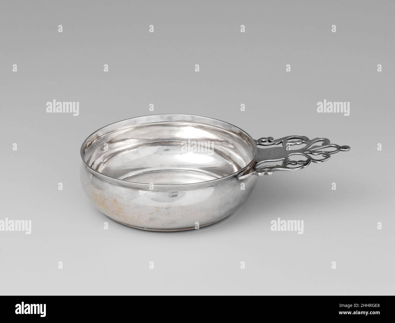 Porringer 1750–1800 American. Porringer 16312 Stock Photo - Alamy