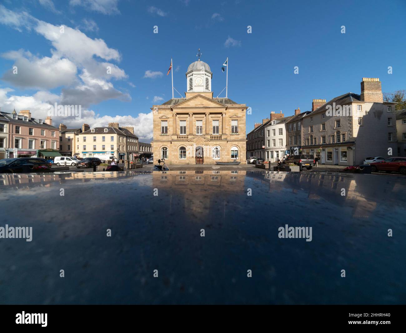 Kelso, Scottish Borders, town hall and polished top of giant cobble ...