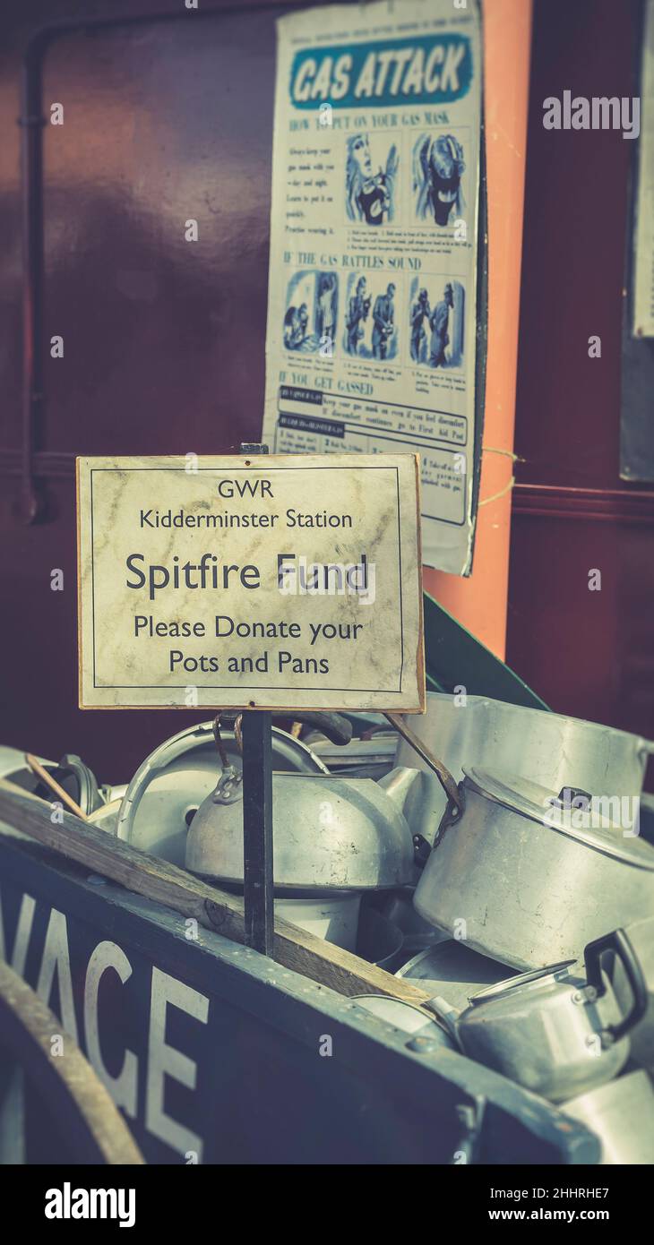 Ww2 spitfire 1940s hi-res stock photography and images - Alamy