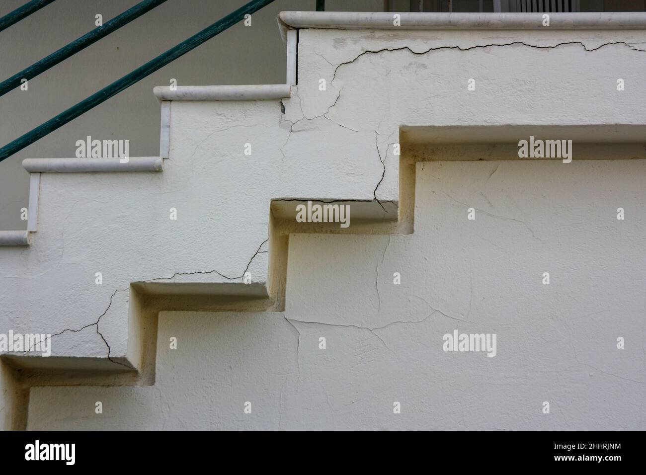 Old cracked damaged stairs from the recent earthquake Stock Photo - Alamy