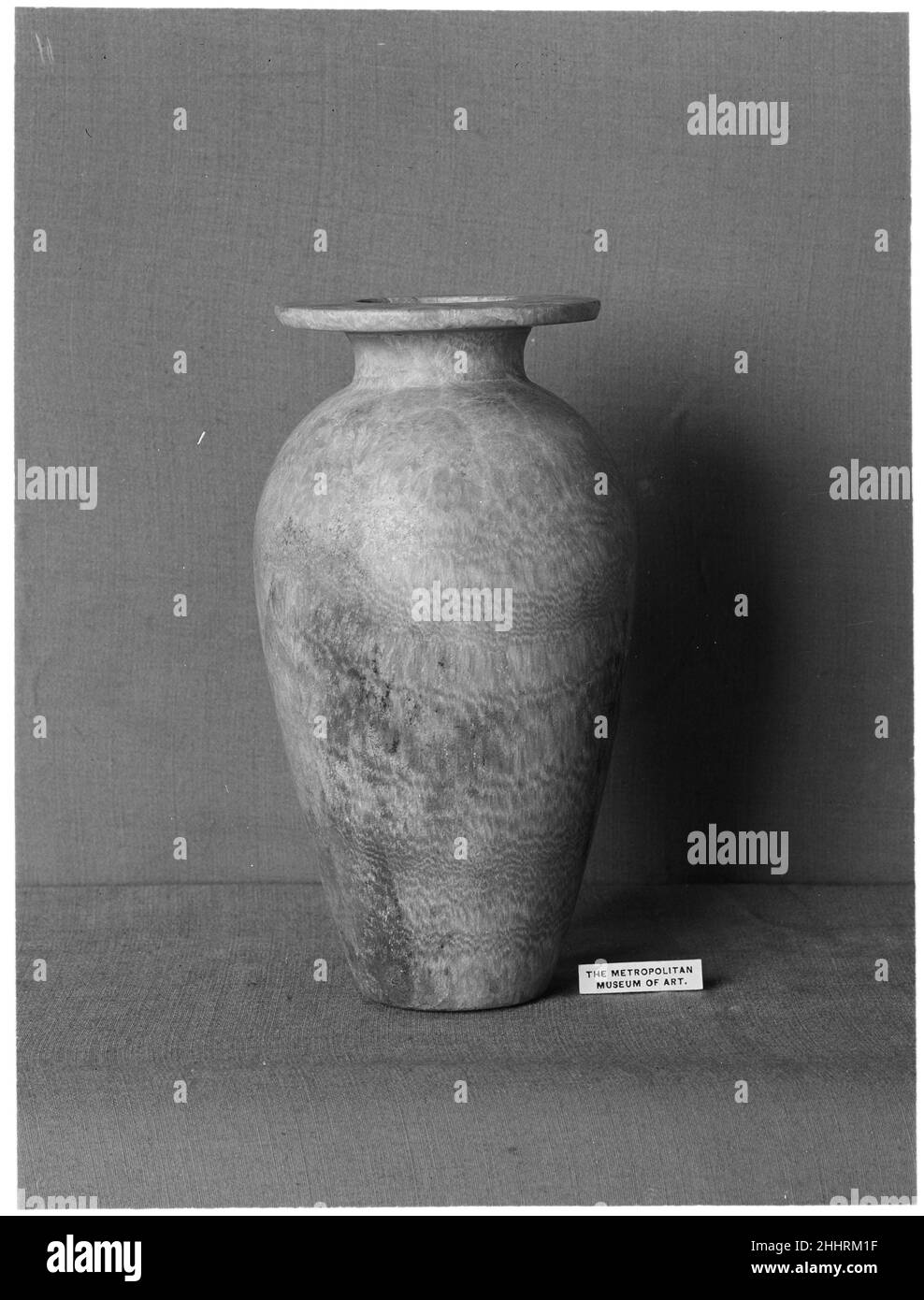 Alabaster jar egypt Cut Out Stock Images & Pictures - Alamy