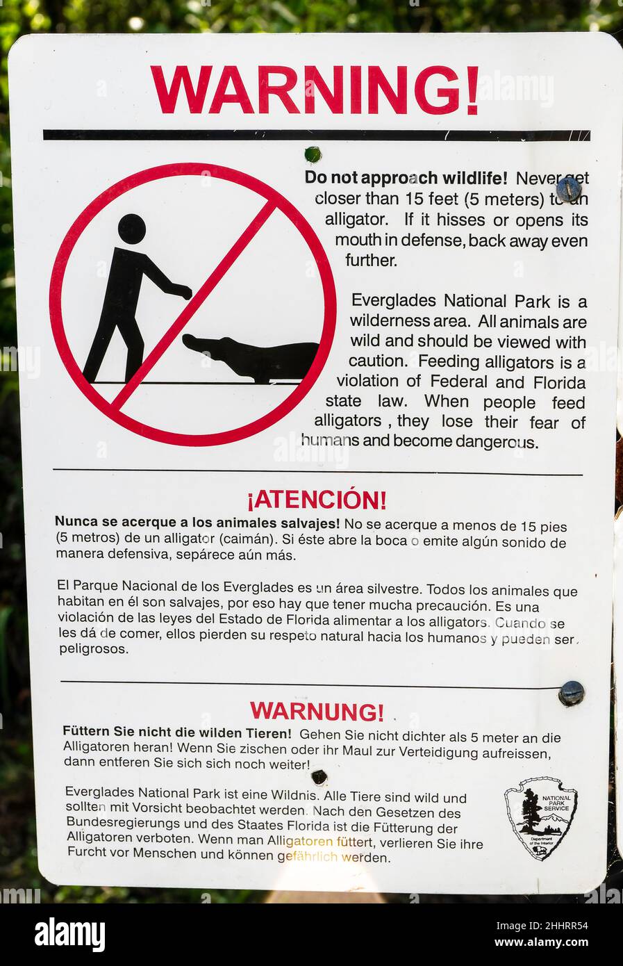 Beware of crocodiles warning sign hi-res stock photography and images ...