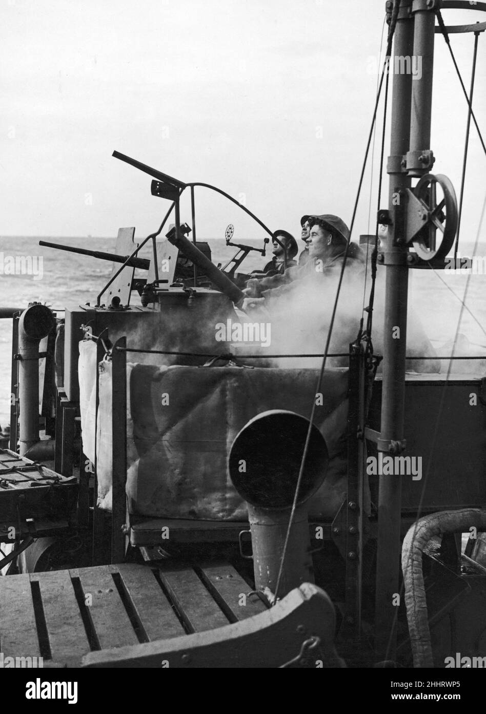 Navy convoy ww2 Black and White Stock Photos & Images - Alamy