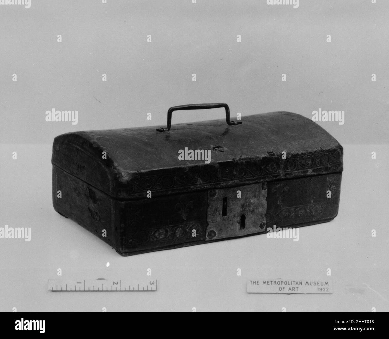 17th century american box hi-res stock photography and images - Alamy