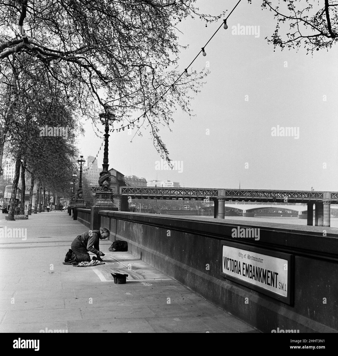 Ww2 london drawing hi-res stock photography and images - Alamy