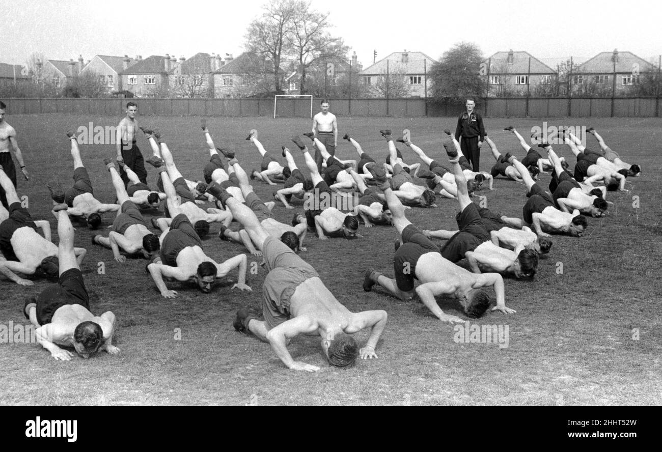 Ww2 army barracks hi-res stock photography and images - Alamy