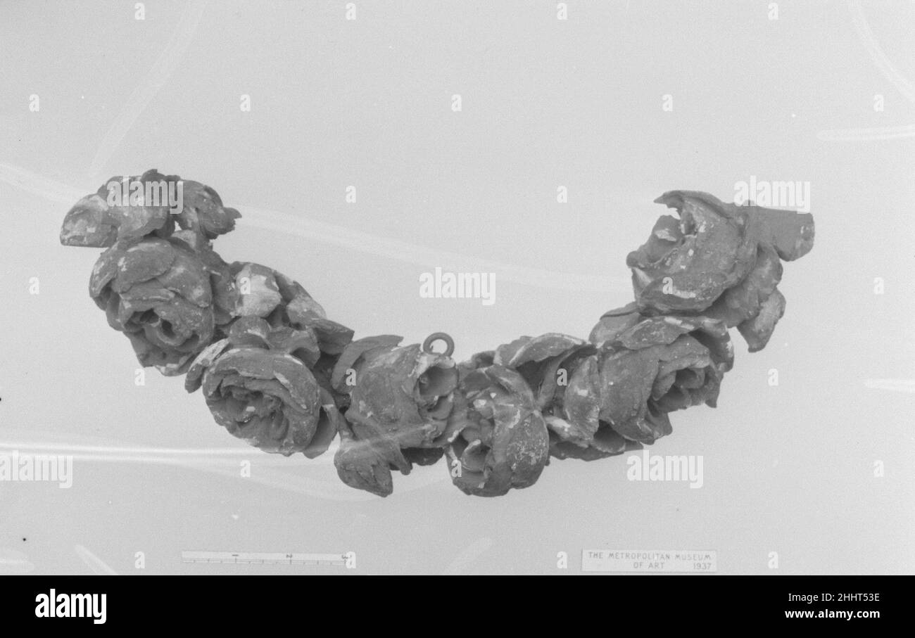 Garland (part of a set) 18th century French. Garland (part of a set ...