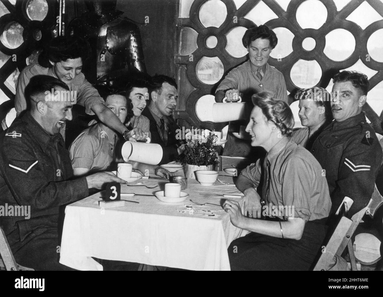 Women ats ww2 High Resolution Stock Photography and Images - Alamy