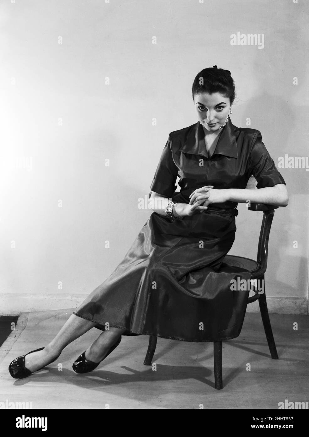 Joan Collins, modelling for Daily Herald Women Sence Feature, 31st ...