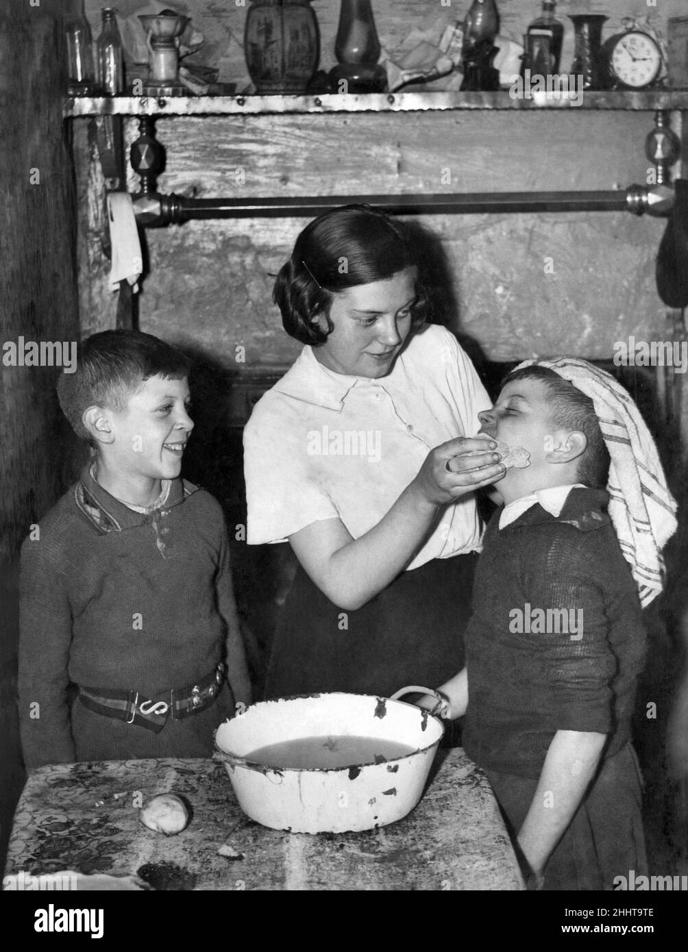 War Children 21st September 1940 Stock Photo - Alamy