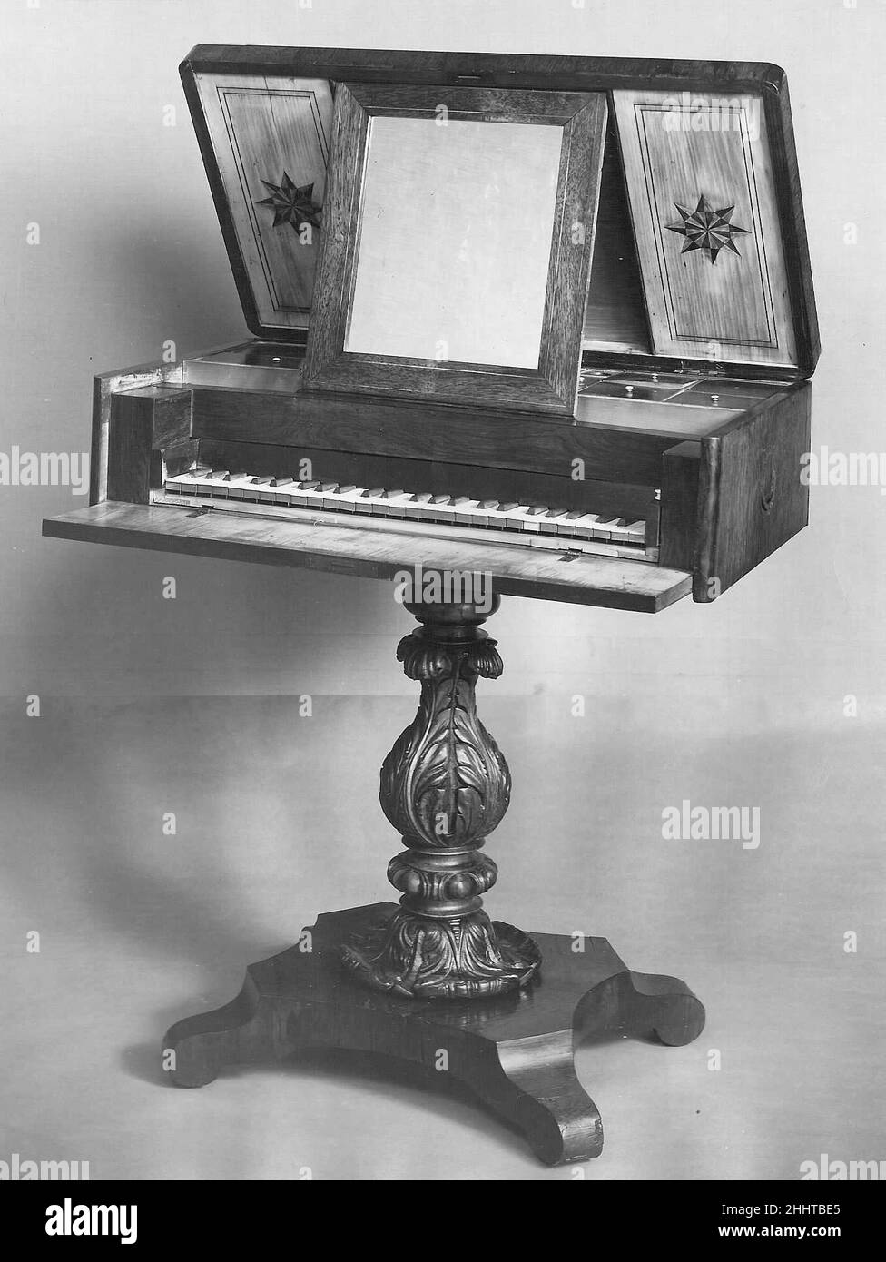 Oak tray Black and White Stock Photos & Images - Alamy