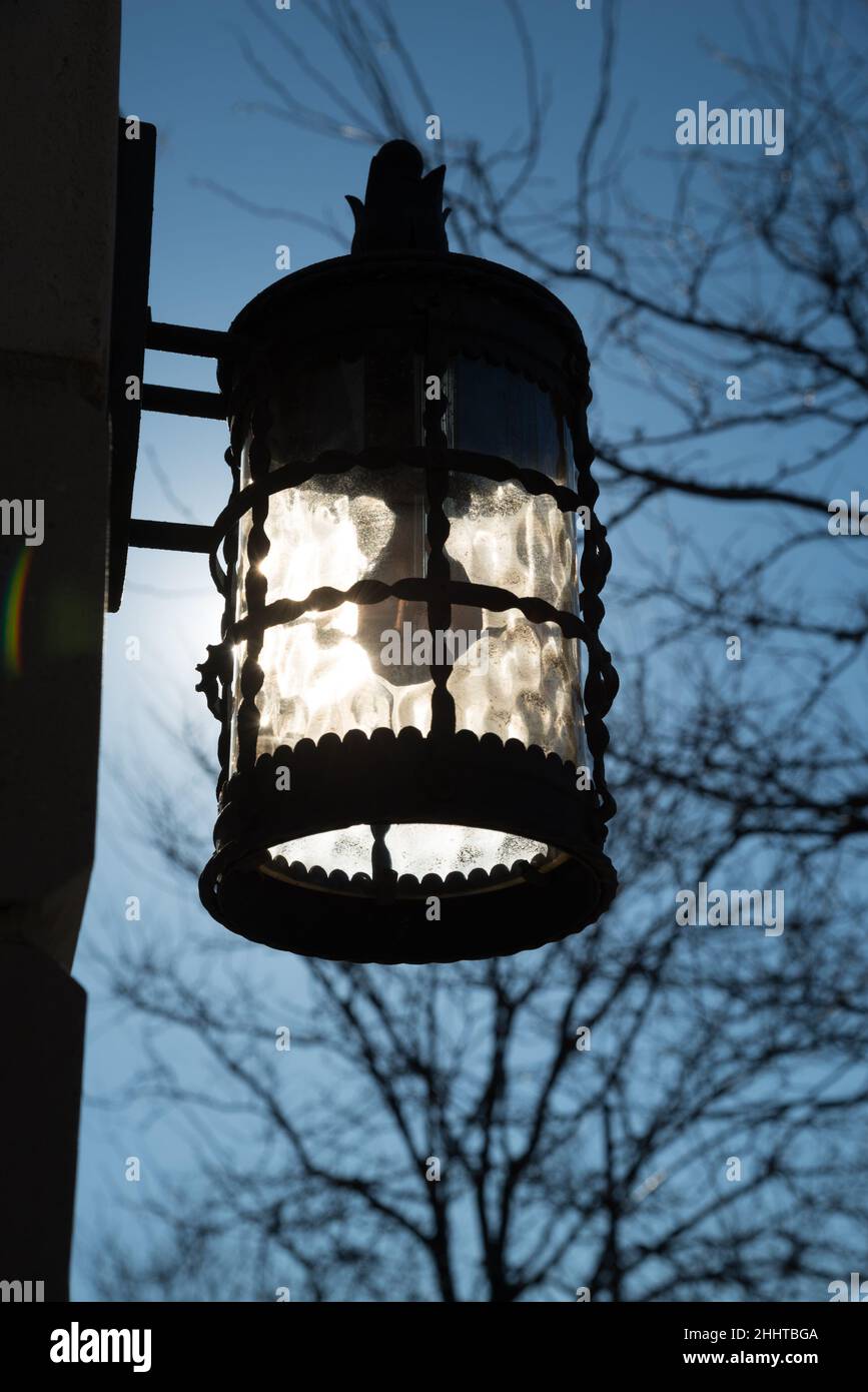 Sun shing hi-res stock photography and images - Alamy