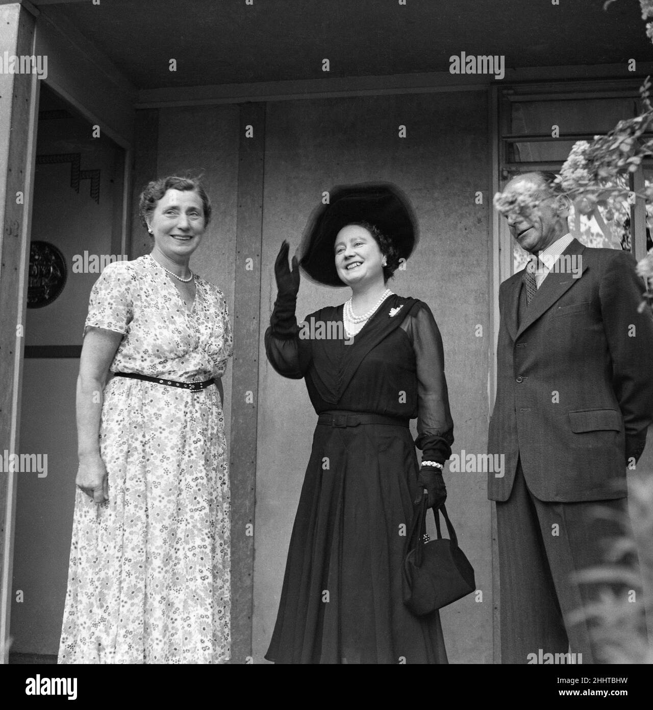 Queen Elizabeth The Queen Mother visits the garden of Mrs Lena Atkinson ...