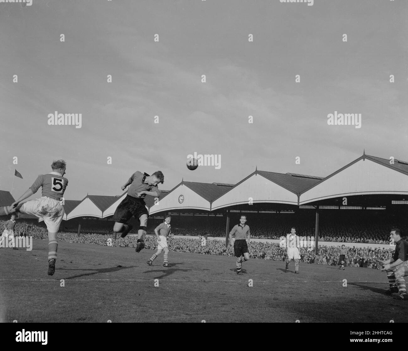 Wolverhampton wanderers 1950s hi-res stock photography and images - Alamy